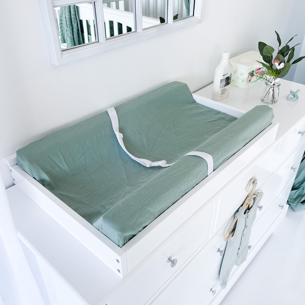 Heritage Cot with 7 Drawer Chest – Cloud 9 Baby Bedrooms